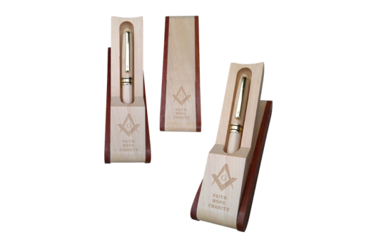 PLUMA MASONICA EN MADERA SBP-204 – La Ruta de las Indias